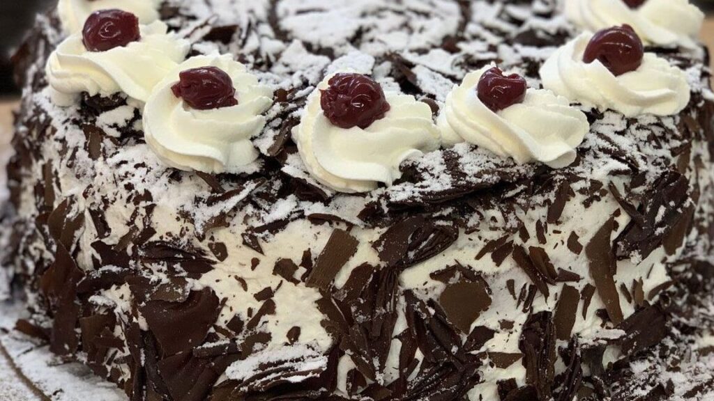 Torta Selva Negra De Maru Botana: El Clásico Irresistible De Argentina