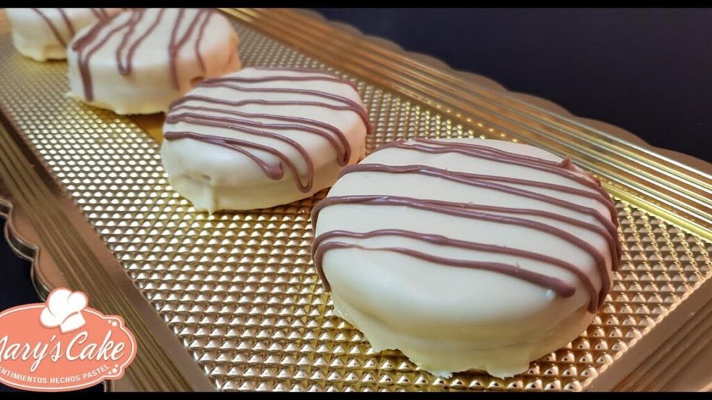 Alfajores Bañados En Chocolate Blanco: La Tentación Argentina